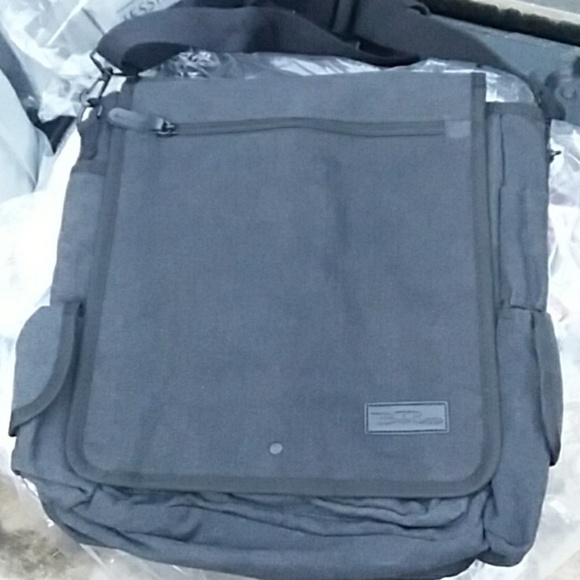 Bella Russo | Bags | Bella Russo Multi Pocket Messenger Bag Bnip | Poshmark